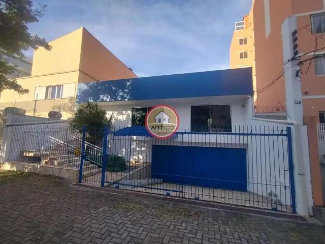 Casa / Sobrado para Locação em Curitiba/PR Vila Izabel 10 Quartos