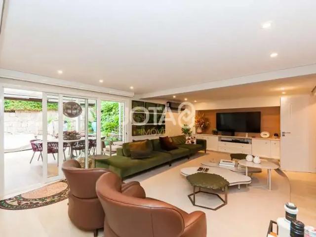 Casa / Sobrado para Locação em Curitiba/PR Vista Alegre 3 Quartos