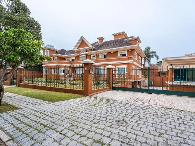 Casa / Sobrado para Locação em Curitiba/PR Vista Alegre 4 Quartos