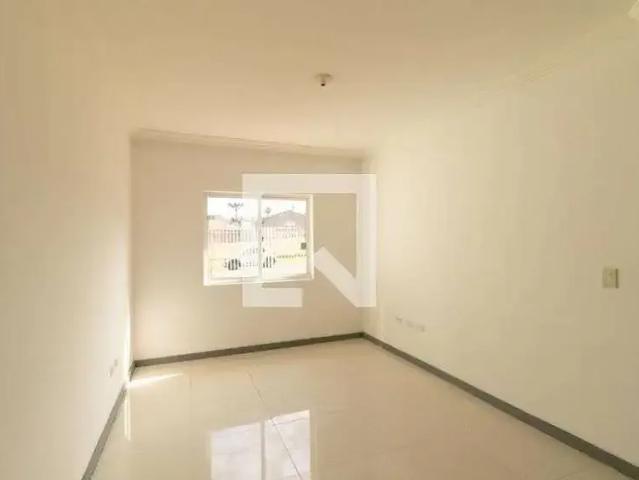 Casa / Sobrado para Locação em Curitiba/PR Xaxim 3 Quartos