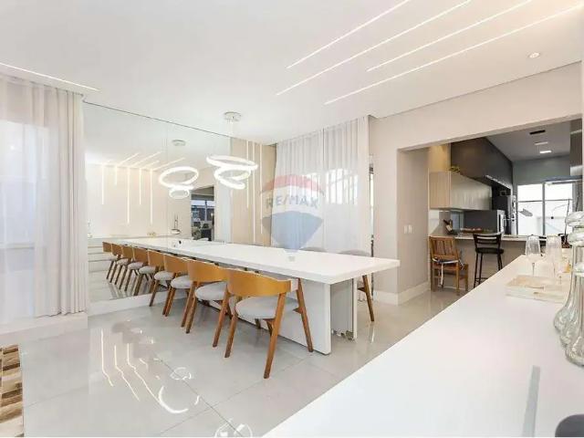 Casa / Sobrado para Locação em Curitiba/PR Xaxim 3 Quartos