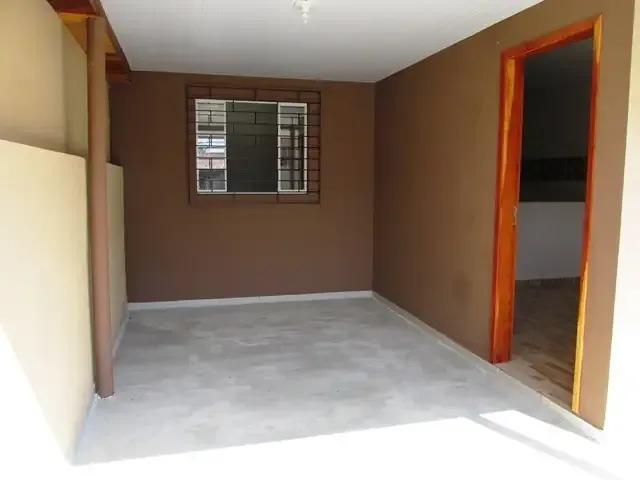 Casa / Sobrado para Locação em Curitiba/PR Xaxim 3 Quartos