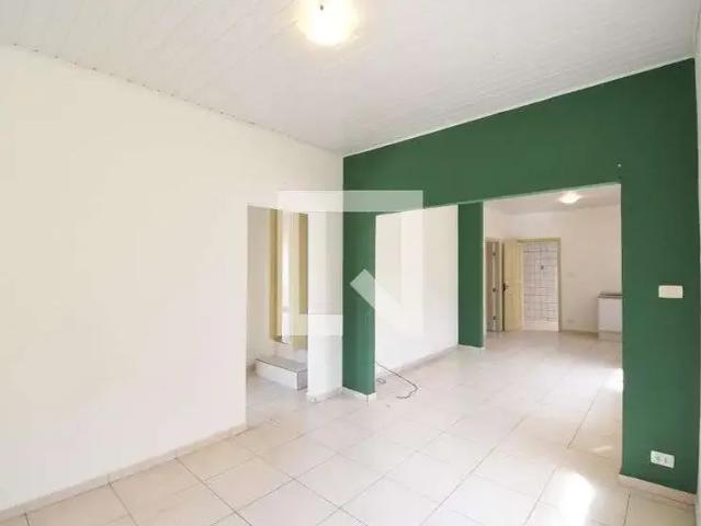Casa / Sobrado para Locação em Curitiba/PR Ahú 3 Quartos