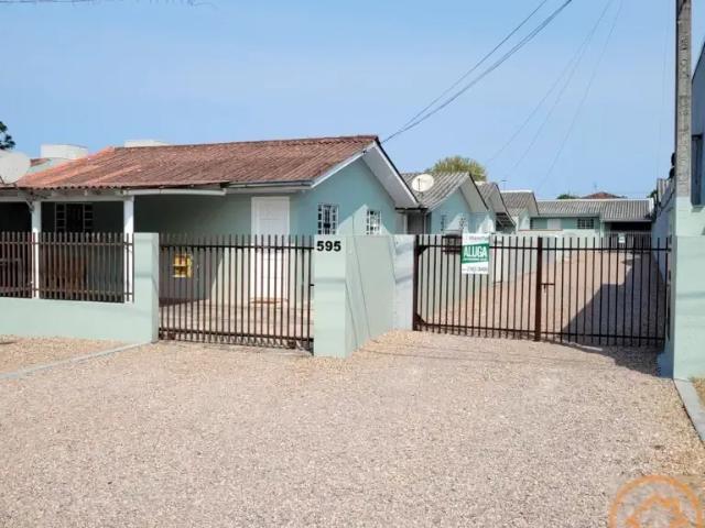 Casa / Sobrado para Locação em Curitiba/PR Alto Boqueirão 2 Quartos