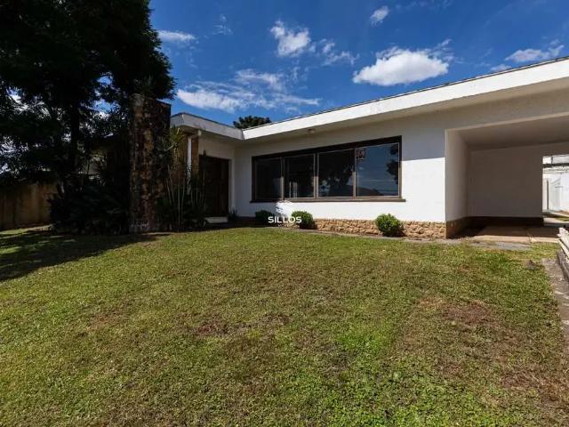 Casa / Sobrado para Locação em Curitiba/PR Alto da Rua XV 5 Quartos