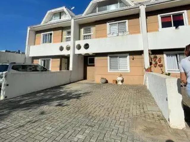 Casa / Sobrado para Locação em Curitiba/PR Atuba 4 Quartos