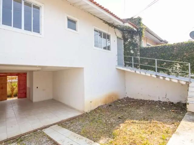 Casa / Sobrado para Locação em Curitiba/PR Bairro Alto 3 Quartos