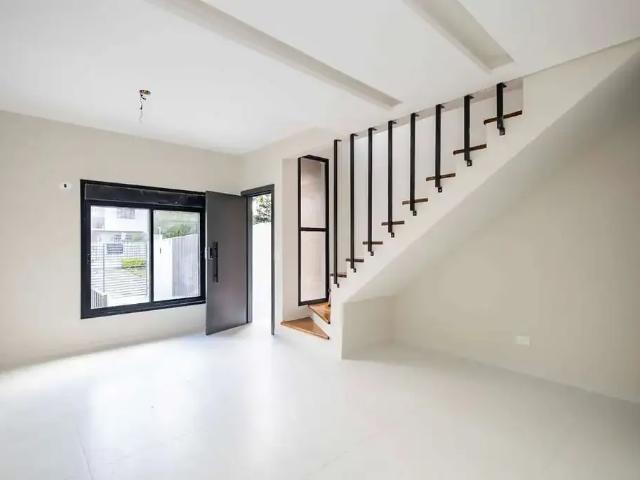 Casa / Sobrado para Locação em Curitiba/PR Barreirinha 3 Quartos