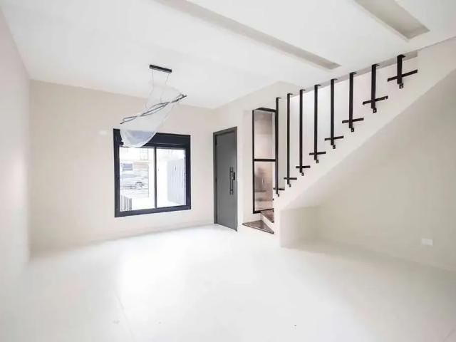 Casa / Sobrado para Locação em Curitiba/PR Barreirinha 3 Quartos