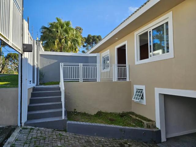 Casa / Sobrado para Locação em Curitiba/PR Boa Vista 4 Quartos