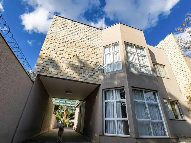 Casa / Sobrado para Locação em Curitiba/PR Campo Comprido 3 Quartos