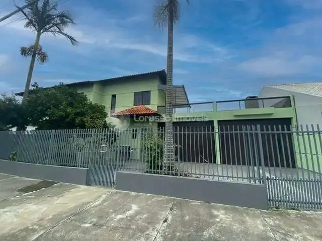 Casa / Sobrado para Locação em Curitiba/PR Capão da Imbuia 3 Quartos