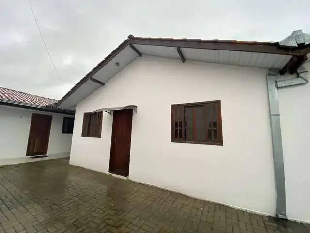 Casa / Sobrado para Locação em Curitiba/PR Capão da Imbuia 2 Quartos