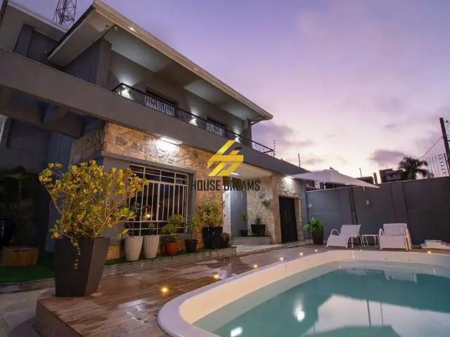 Casa / Sobrado para Locação em Curitiba/PR Cristo Rei 7 Quartos