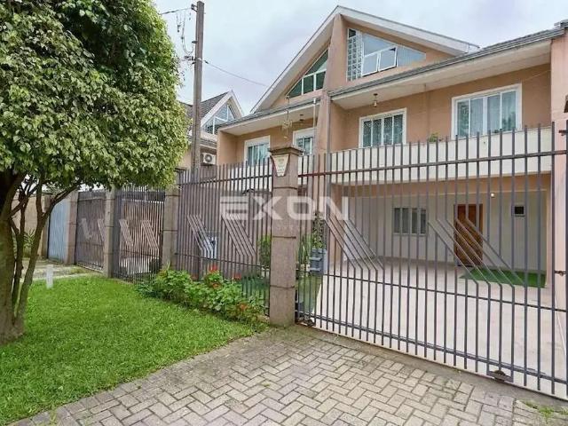 Casa / Sobrado para Locação em Curitiba/PR Fanny 3 Quartos