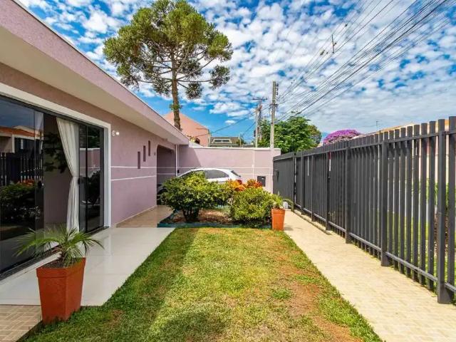 Casa / Sobrado para Locação em Curitiba/PR Fanny 3 Quartos