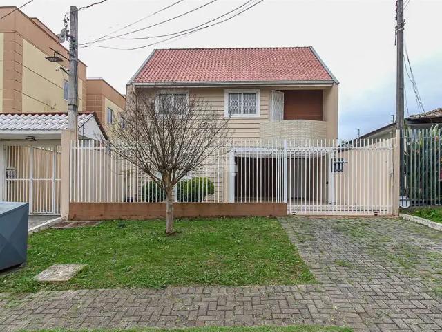Casa / Sobrado para Locação em Curitiba/PR Fanny 3 Quartos