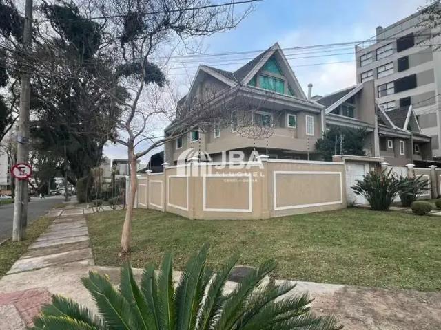 Casa / Sobrado para Locação em Curitiba/PR Guabirotuba 4 Quartos