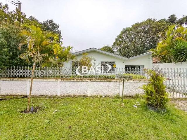 Casa / Sobrado para Locação em Curitiba/PR Guabirotuba 3 Quartos