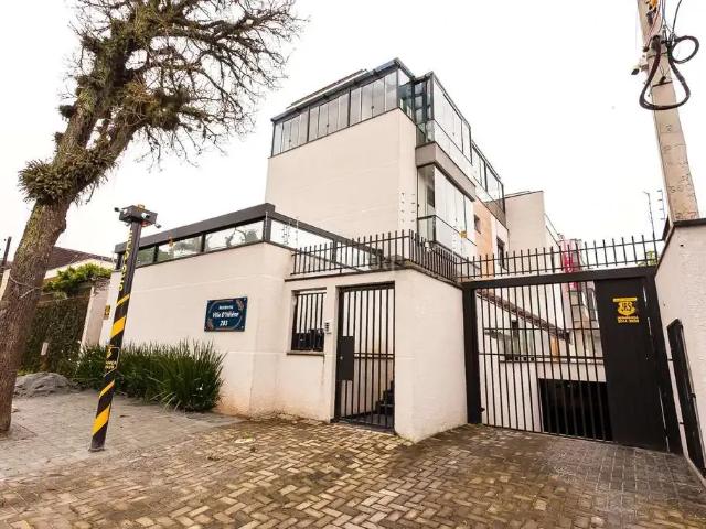 Casa / Sobrado para Locação em Curitiba/PR Guabirotuba 3 Quartos