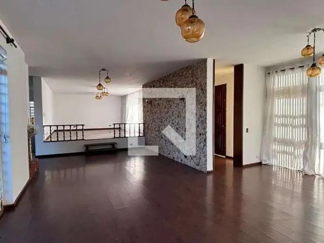 Casa / Sobrado para Locação em Curitiba/PR Jardim Social 3 Quartos