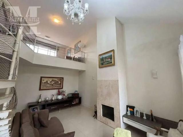 Casa / Sobrado para Locação em Curitiba/PR Jardim Social 4 Quartos