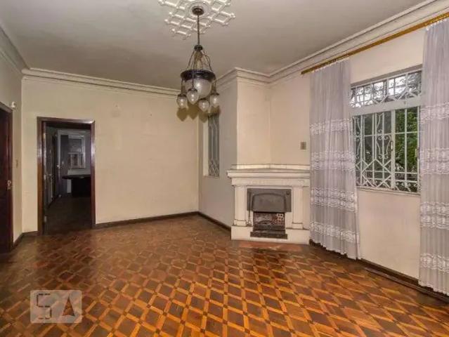 Casa / Sobrado para Locação em Curitiba/PR Jardim Social 5 Quartos
