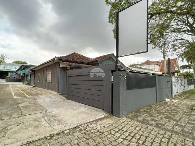 Casa / Sobrado para Locação em Curitiba/PR Mercês