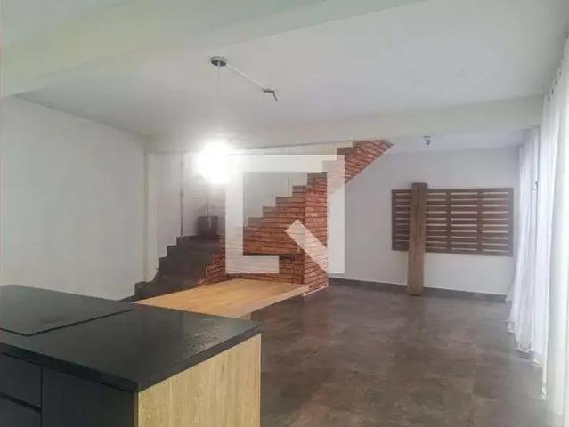 Casa / Sobrado para Locação em Curitiba/PR Mossunguê 3 Quartos