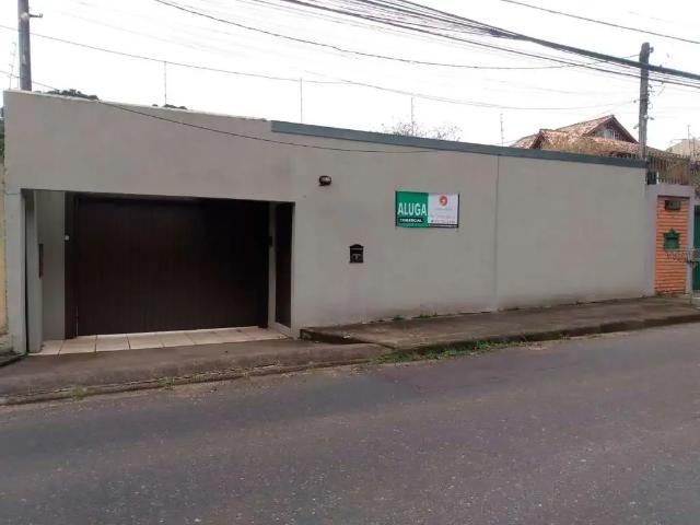Casa / Sobrado para Locação em Curitiba/PR Mossunguê 3 Quartos