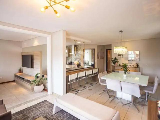 Casa / Sobrado para Locação em Curitiba/PR Mossunguê 4 Quartos