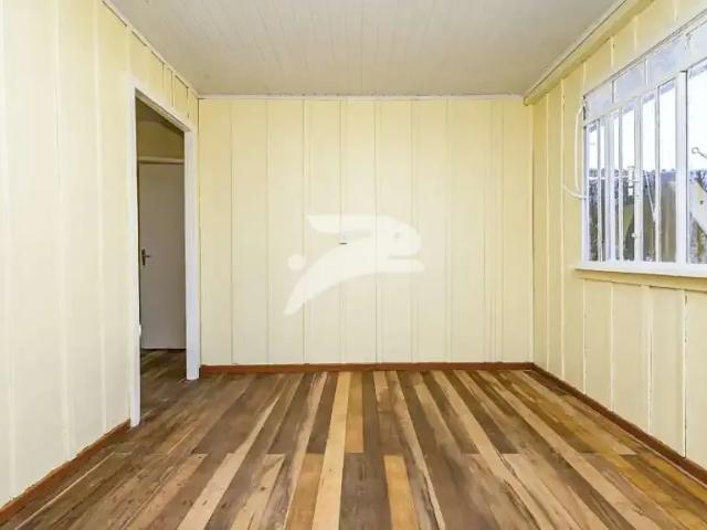 Casa / Sobrado para Locação em Curitiba/PR Novo Mundo 3 Quartos