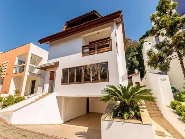 Casa / Sobrado para Locação em Curitiba/PR Orleans 3 Quartos