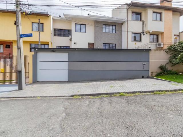 Casa / Sobrado para Locação em Curitiba/PR Parolin 3 Quartos