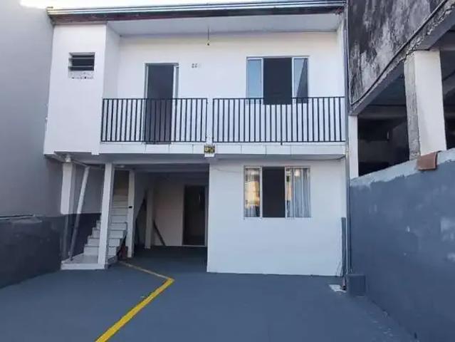 Casa / Sobrado para Locação em Curitiba/PR Pinheirinho 4 Quartos