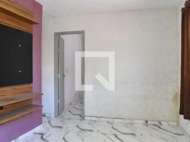 Casa / Sobrado para Locação em Curitiba/PR Pinheirinho 3 Quartos