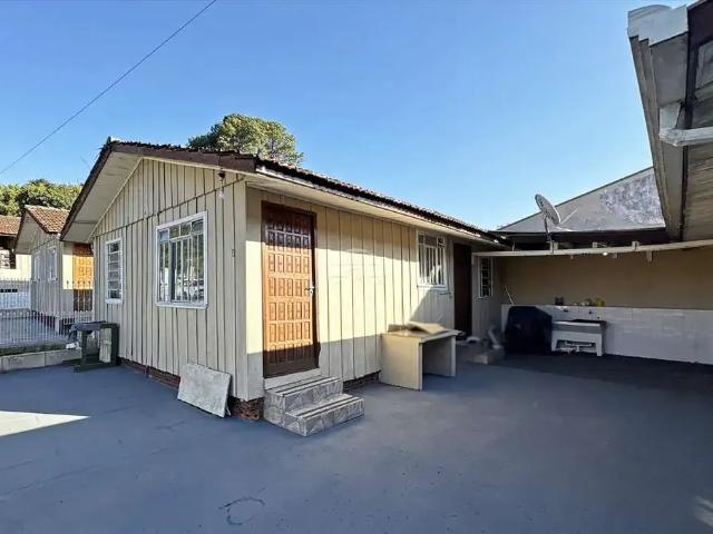 Casa / Sobrado para Locação em Curitiba/PR Portão 3 Quartos