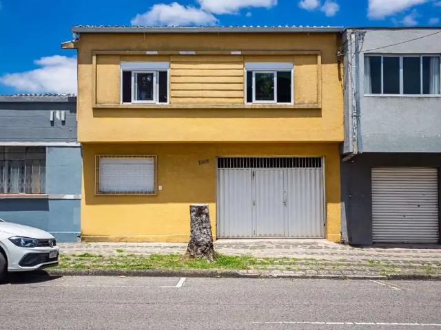 Casa / Sobrado para Locação em Curitiba/PR Rebouças 4 Quartos