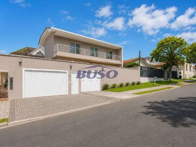 Casa / Sobrado para Locação em Curitiba/PR Rebouças 3 Quartos