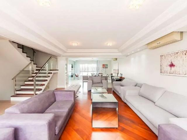 Casa / Sobrado para Locação em Curitiba/PR São Braz 4 Quartos