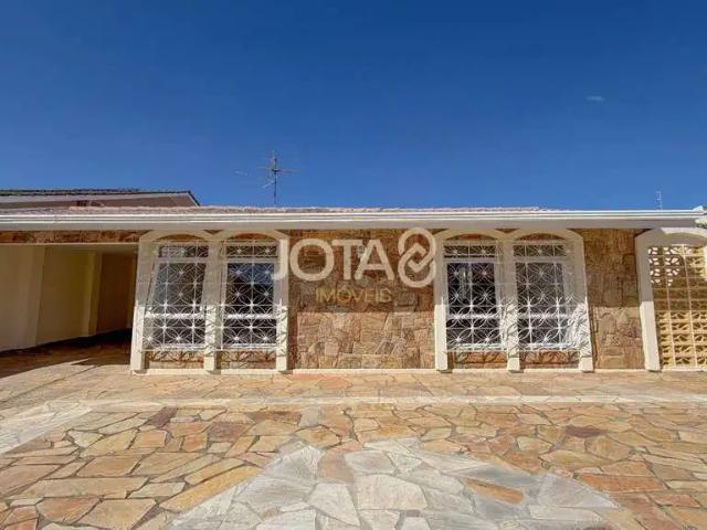 Casa / Sobrado para Locação em Curitiba/PR São Braz 3 Quartos