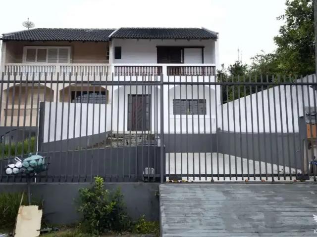 Casa / Sobrado para Locação em Curitiba/PR São Braz 3 Quartos