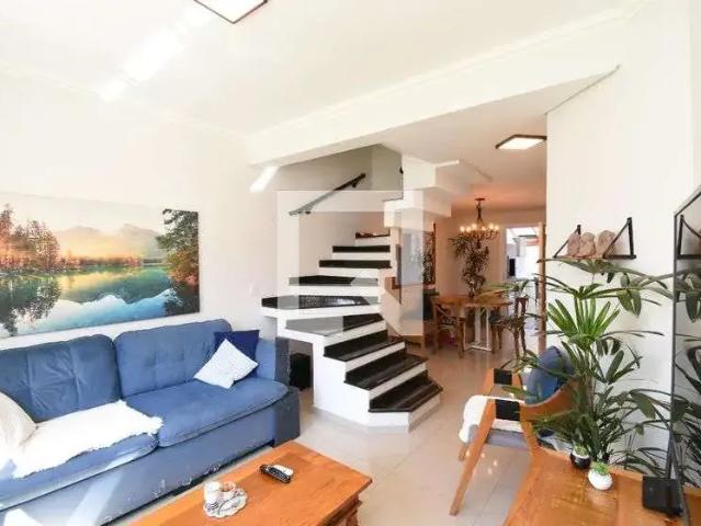 Casa / Sobrado para Locação em Curitiba/PR São Lourenço 3 Quartos