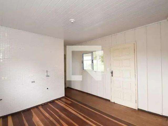Casa / Sobrado para Locação em Curitiba/PR Santa Cândida 2 Quartos