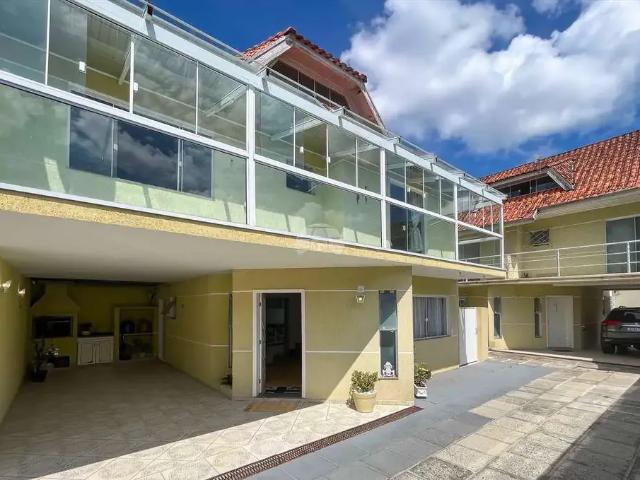 Casa / Sobrado para Locação em Curitiba/PR Santa Cândida 3 Quartos