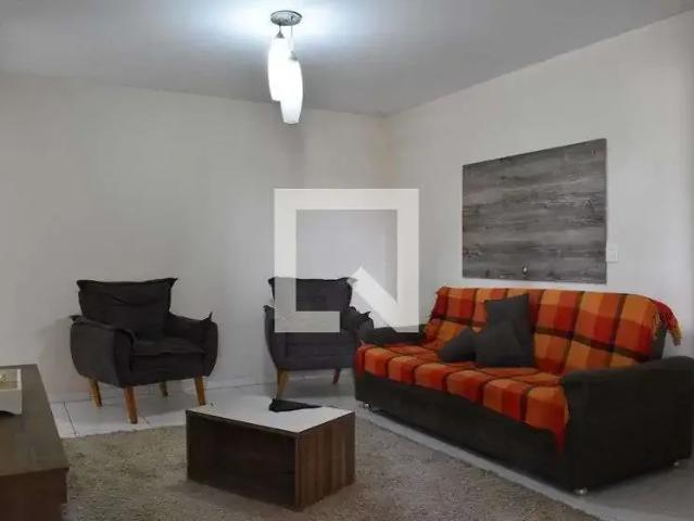 Casa / Sobrado para Locação em Curitiba/PR Santa Cândida 3 Quartos