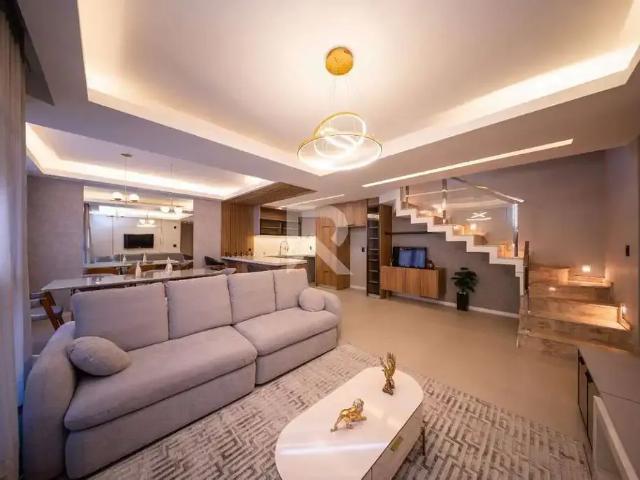 Casa / Sobrado para Locação em Curitiba/PR Santa Felicidade 4 Quartos