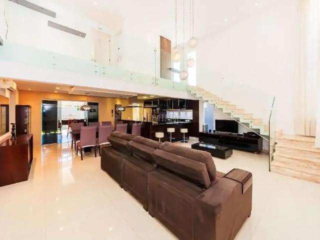 Casa / Sobrado para Locação em Curitiba/PR Santa Felicidade 4 Quartos