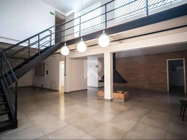 Casa / Sobrado para Locação em Curitiba/PR Seminário