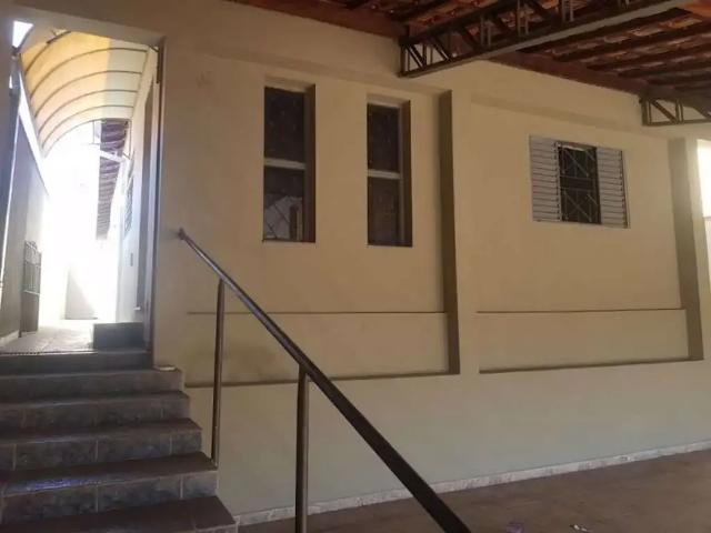 Casa / Sobrado para Locação em Americana/SP Vila Louricilda 5 Quartos